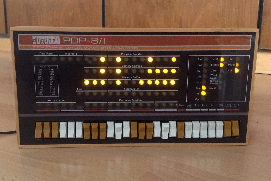 PiDP-8 – TheGarage.space