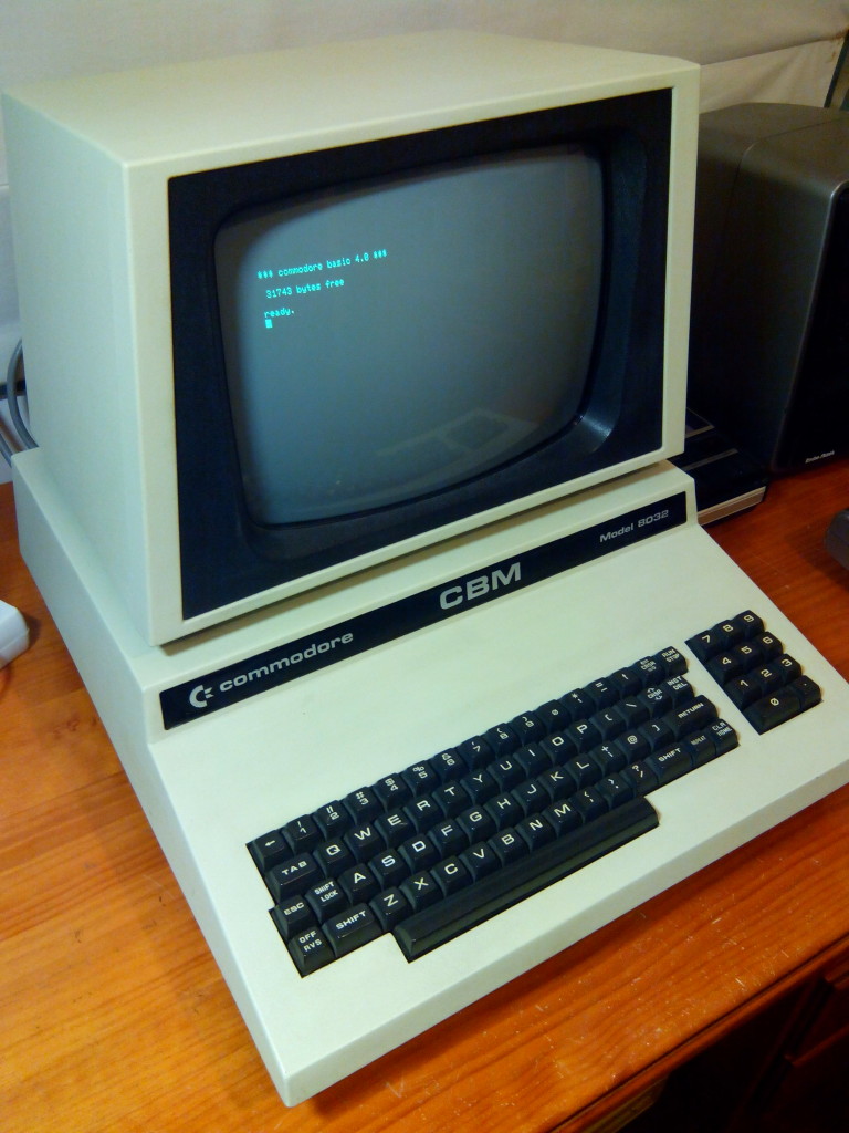 Reparación de Commodore PET 8032 – TheGarage.space